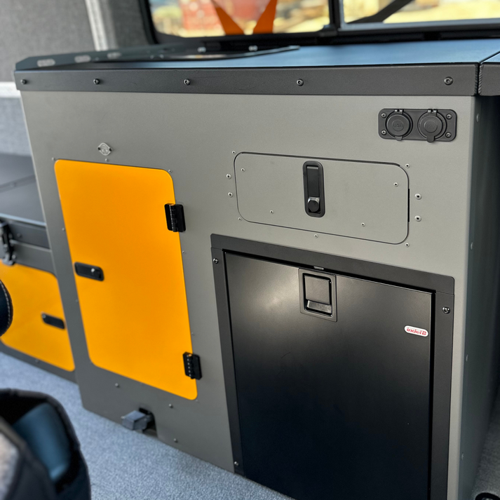 DRIVERSIDE GALLEY – LOST HIWAY